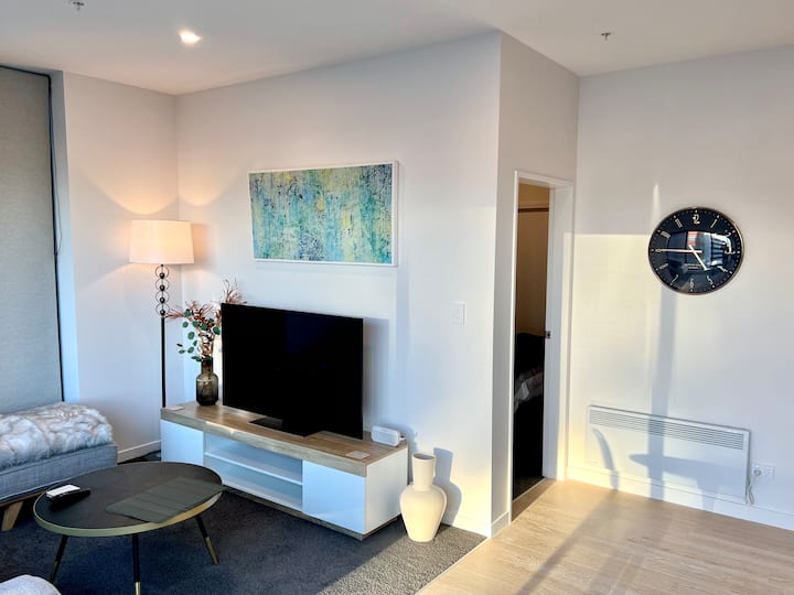 Fabulous, New And Central
“City Style Apartment” - Wellington