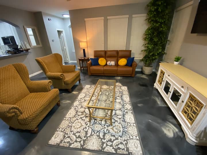 Frisco Movie House - Frisco, TX