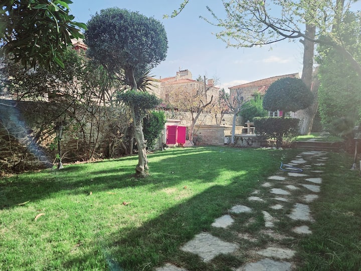 Eski Foça 1+0 Konuk Evi
Taş Ev 1850 Yapımı
Limnos - Foça