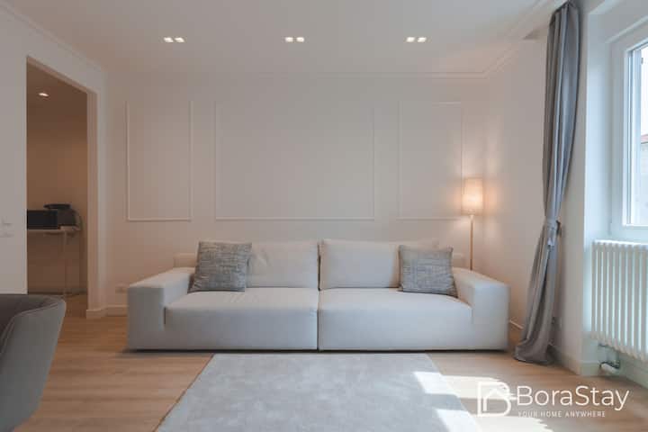 [Luce Triest]: 2 Bedrooms + 2 Bathrooms + Balcony - Trieste