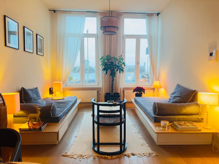 A Cosy & Stylish Sanctuary With Unique River View! - Antwerp