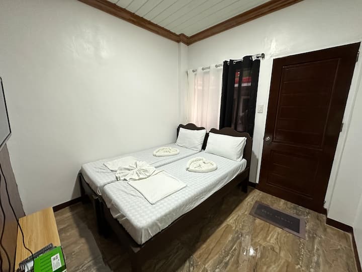 Sogi Travelers Guest Room 1 - Sipalay