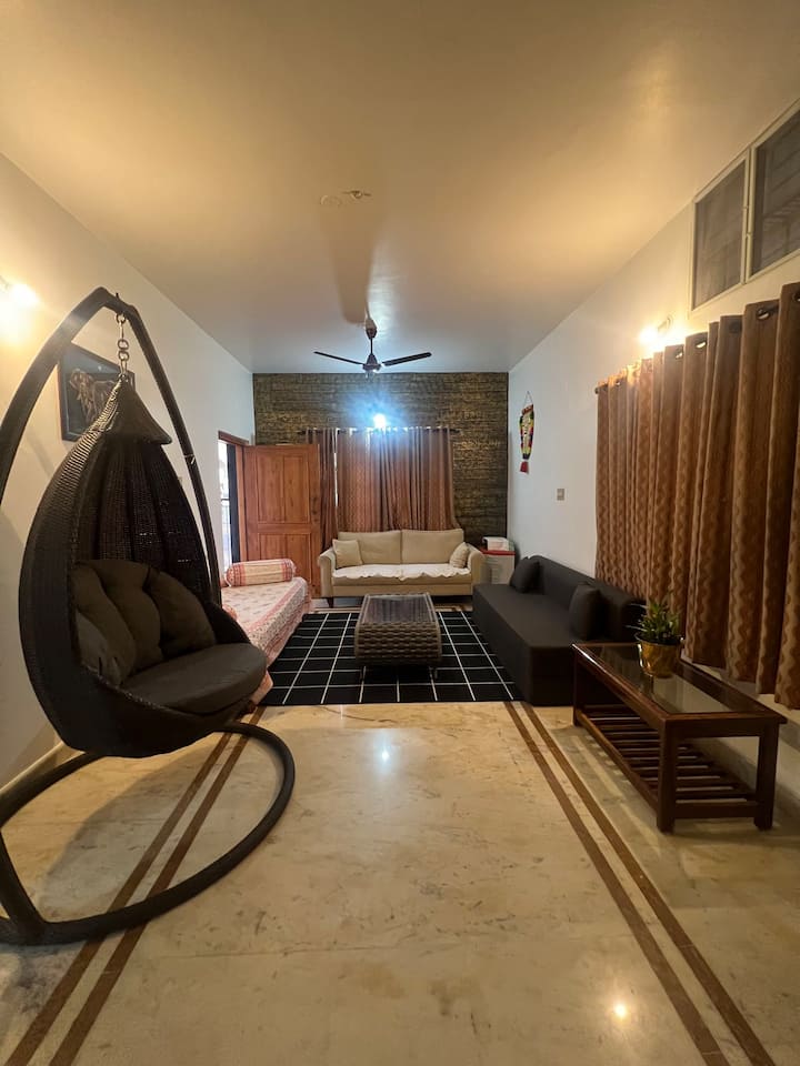 Krishna Kutira - マイスル