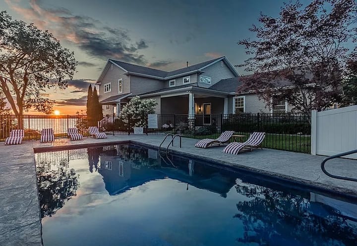 8 Bedroom: Jockey Lake House. Retreat W/ Game Room - Saratoga Springs, NY