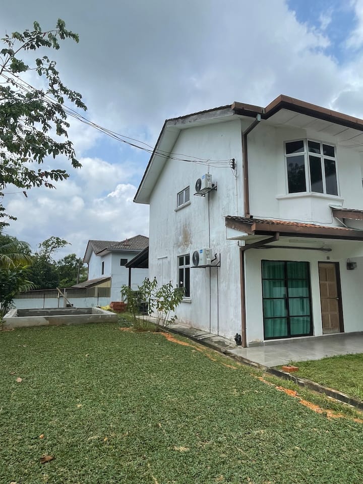 Homestay Corner In Bukit Beruntung Bukit Sentosa - Rawang