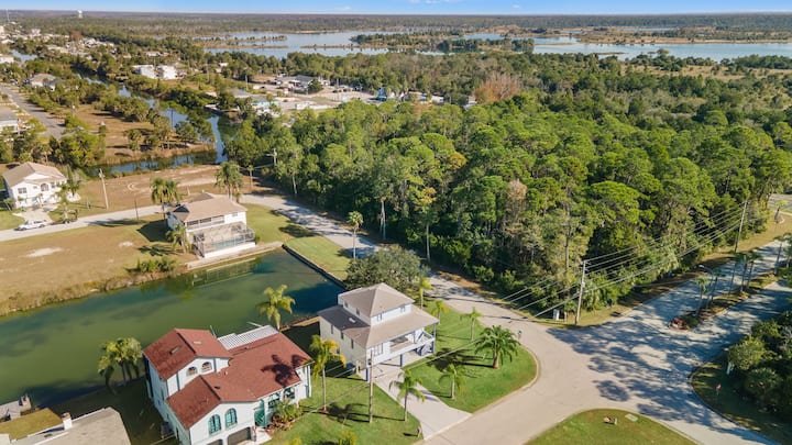 The Bluefish Retreat - Weeki Wachee, FL
