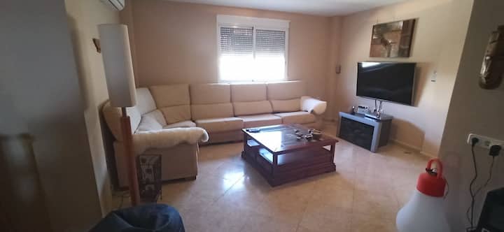 1 Habitación Con 2 Camas De 90 Y Desayuno - Montserrat, Valencia