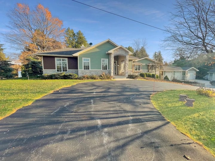 Wilke Lake Retreat - Spring Lake, Valders