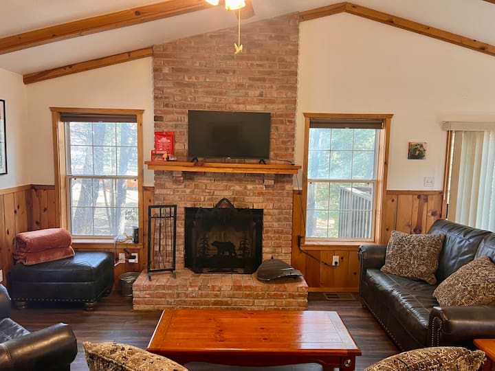 Serenity Cottage – Peaceful 3br W/ Spacious Deck - Cloudcroft, NM