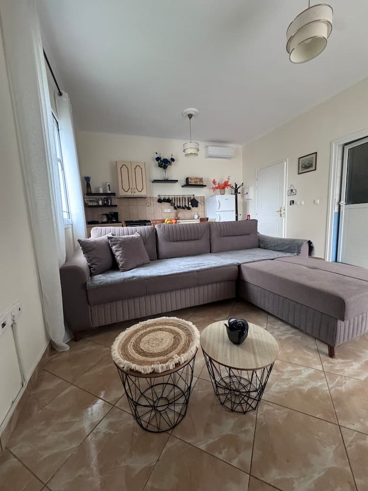 Giorgos_apartment_stadium 1 - Himarë