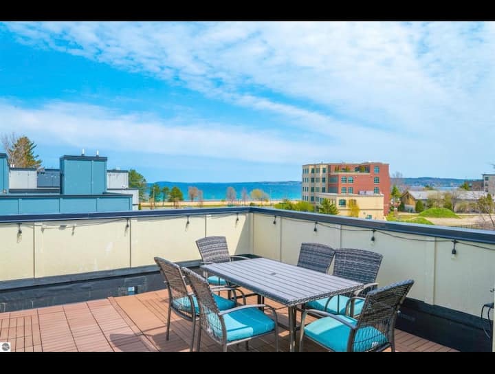 West Bay Hideaway | Rooftop Condo W/ Views - Traverse City, MI