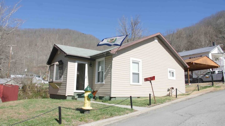 Trail Cottage - Twin Falls Resort State Park, Mullens