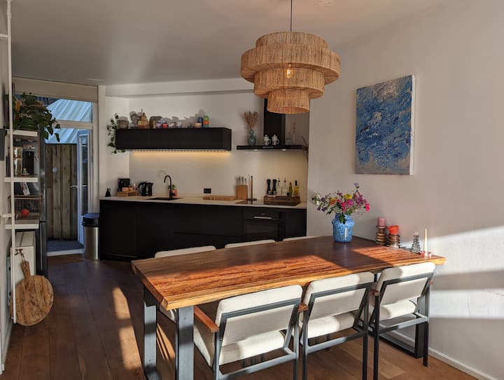 Mooi Appartement Aan De Gracht - Ámsterdam