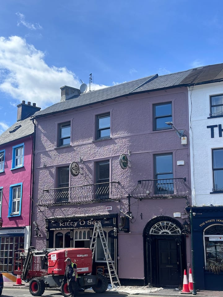 Number One - Room 9 - Kinsale