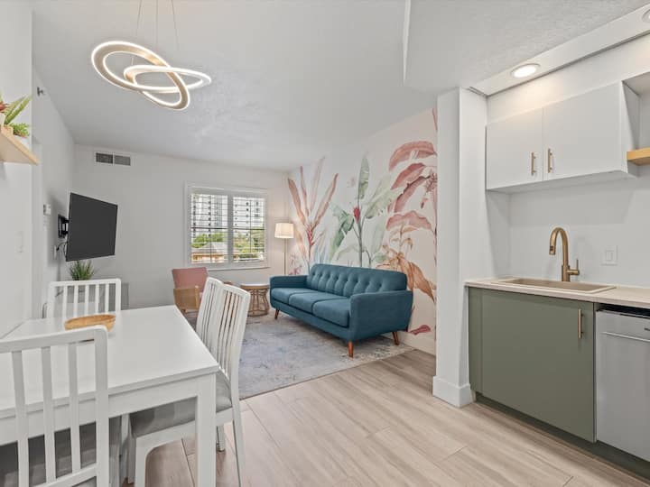 Condo Close To Universal + Epic, + Parking/netflix - Orlando