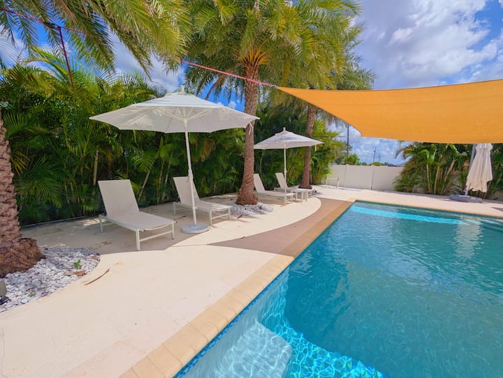 Miami Beach Style House - 4 Bedroom - Modern House - Burnt Store Marina