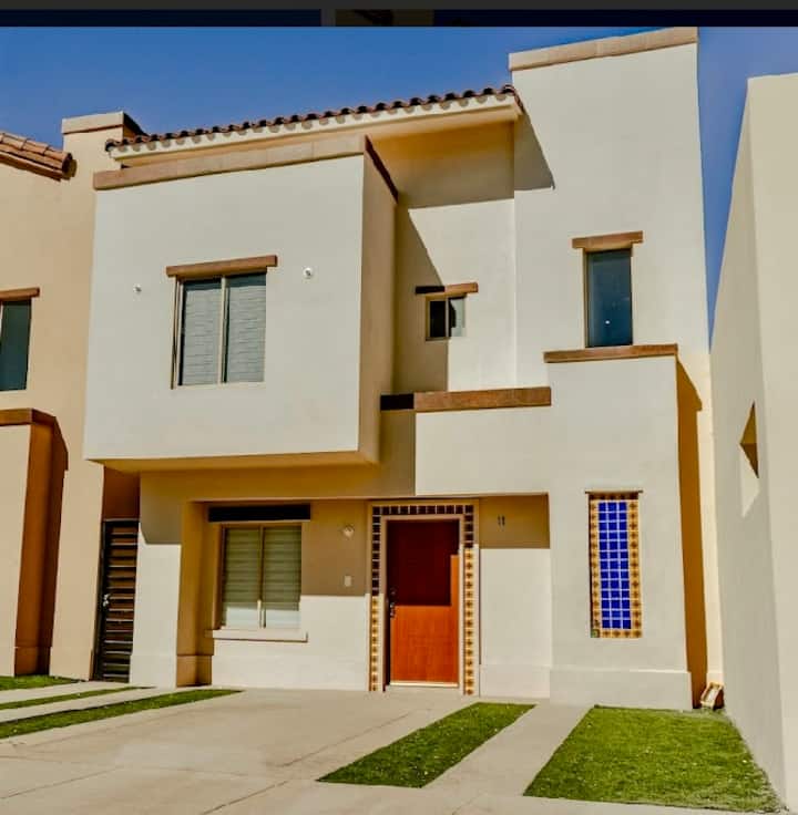 Casa Real, Cerca Del Aeropuerto, Facturamos - Hermosillo