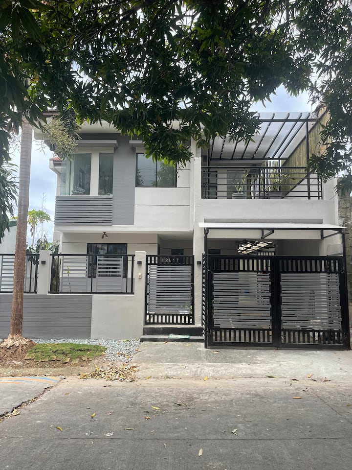 The Twin House - Quezon City