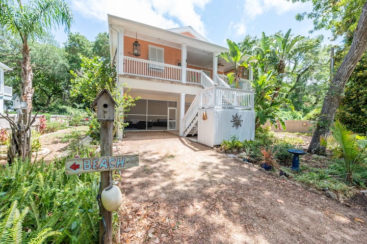A1a, Hot Tub, Game Room, 2 Minute Drive To Beach - Palm Coast, FL