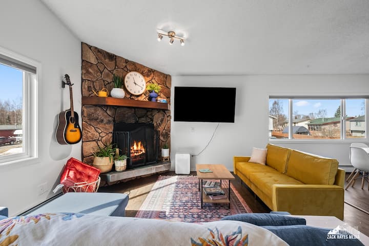 Sunny Home Near Trails/airport! - Anchorage, AK