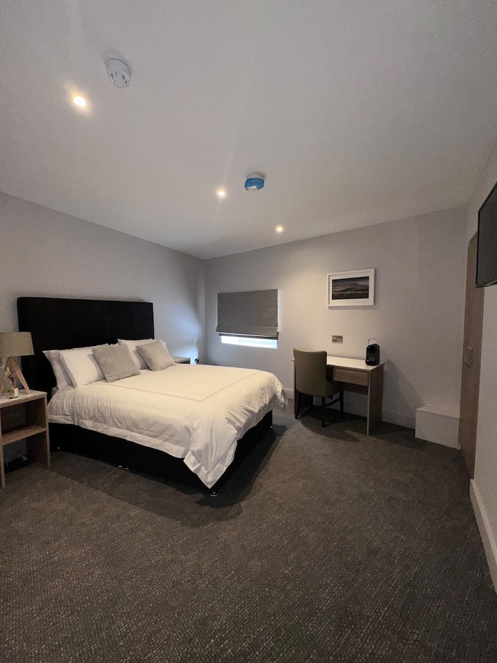 Number One - Room 3 - Kinsale