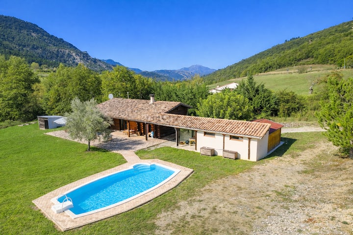 Maison De Charme Avec Piscine 6 Personnes - Nyons