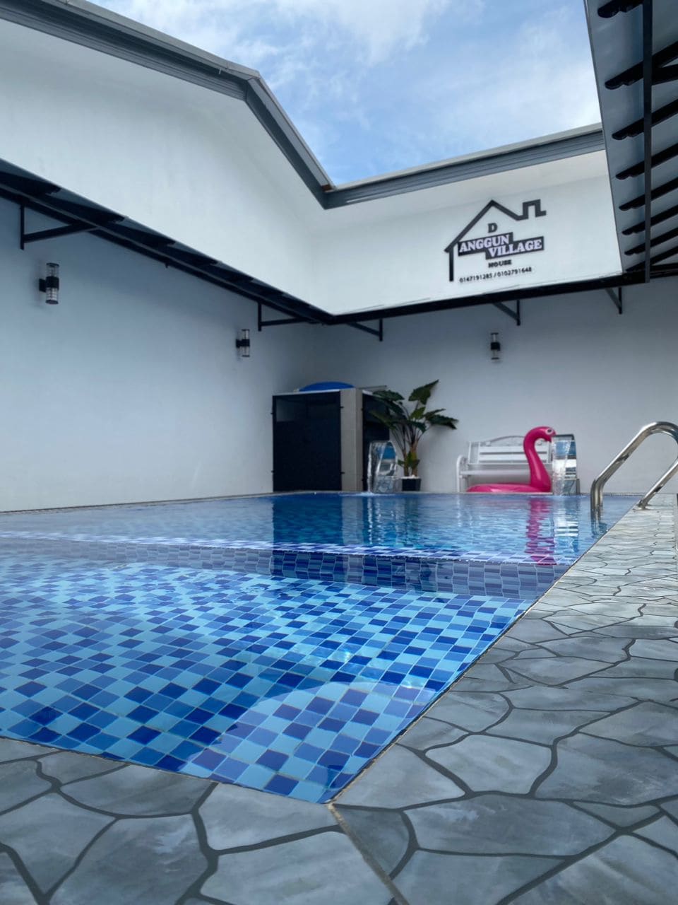 Unit Biru D Anggun Village House With 3 Habitaciones - Casas en ...