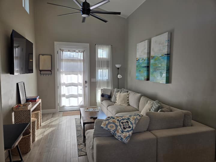 Modern Home Near Downtown Indy - Garfield Park Indianapolis