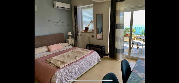 Stunning Sea View Apartment - Taormina