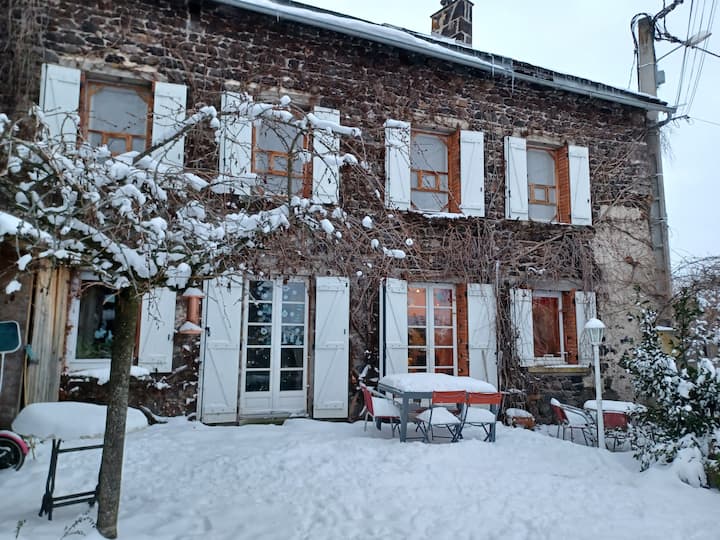 La Maison Des Volcans - Lac d'Aydat