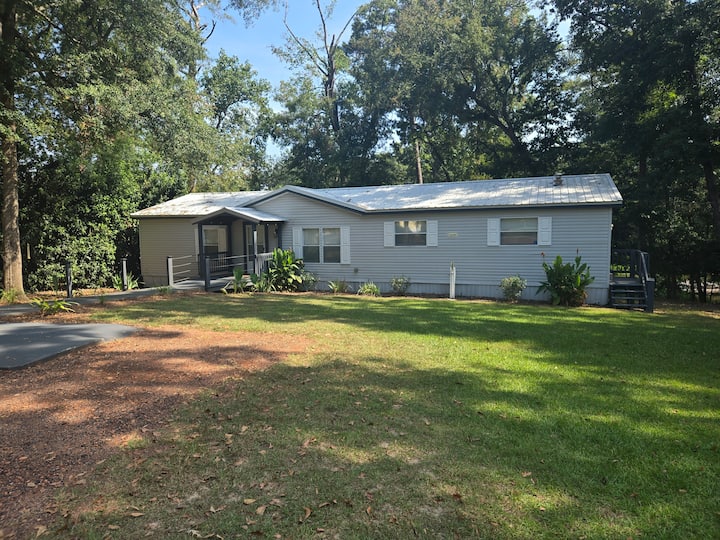 Ole Blue's Lake House - Walter F. George Lake, AL
