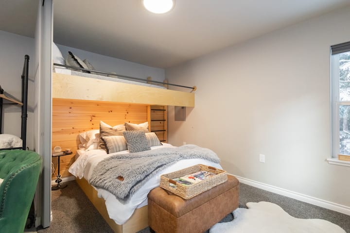 Adorable Studio, Dreamy Beds And Mountain View’s - Girdwood