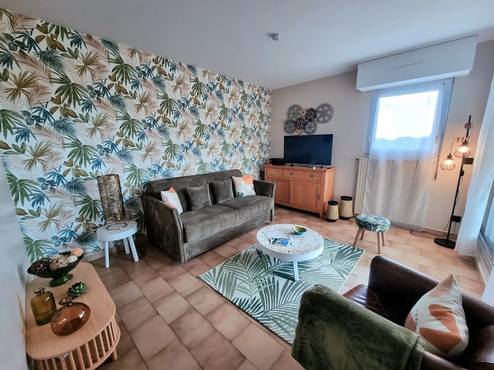 Spacieux T2, Idéalement Placé Avec Parking Privé - Uzès