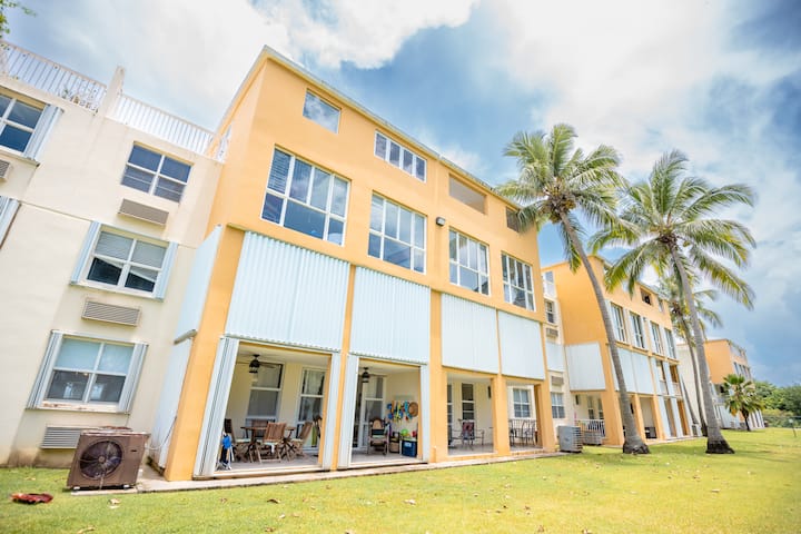 1st Floor 3bd 2bth Beach + Pool - Puerto Rico