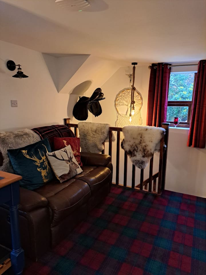 Willows Cottage, Cosey Cottage. - Sherwood Forest