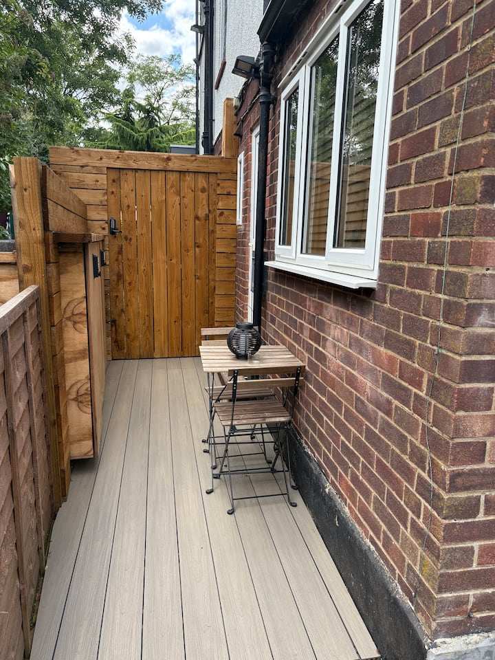 Cosy Studio Room In Wembley With Parking Included - Harrow