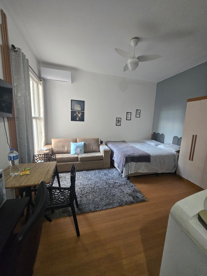Apê/wifi/split Smarttv/centro Poa/valor Acessível - Porto Alegre