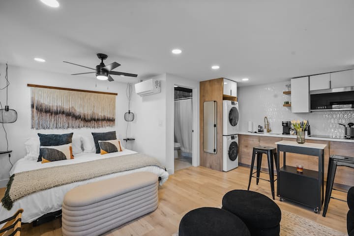 Charming Sd Getaway | Kitchen, Laundry, Walkable - San Diego, CA