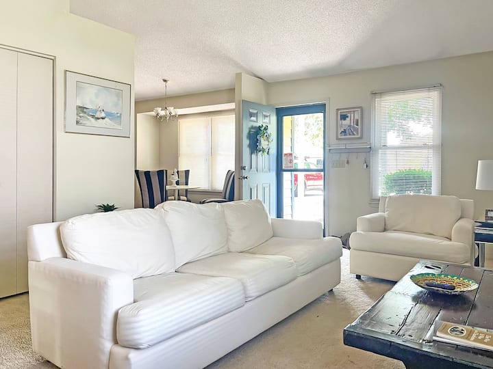 Entire 3 Bedroom Home Between Beach And City. - Charleston