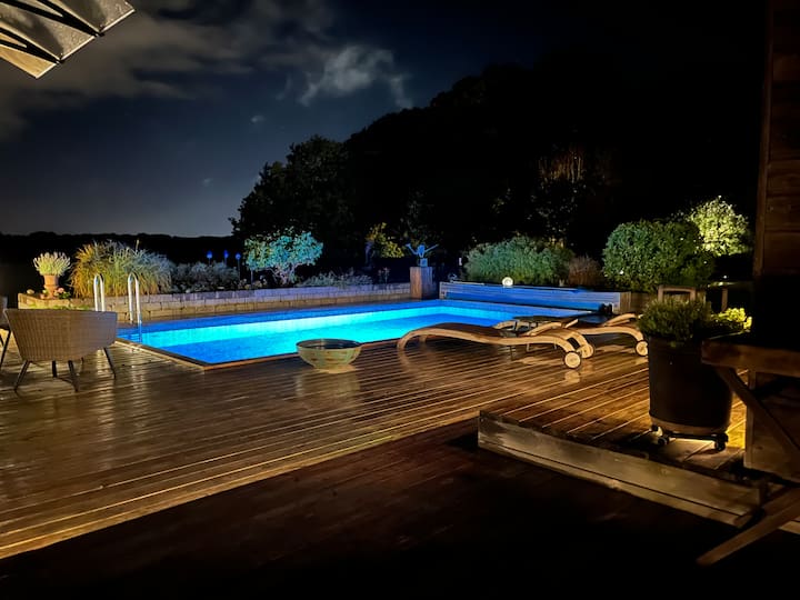 Juniorsvit Med Privat Bastu
Pool Jacuzzi Orangeri - Helsingborg