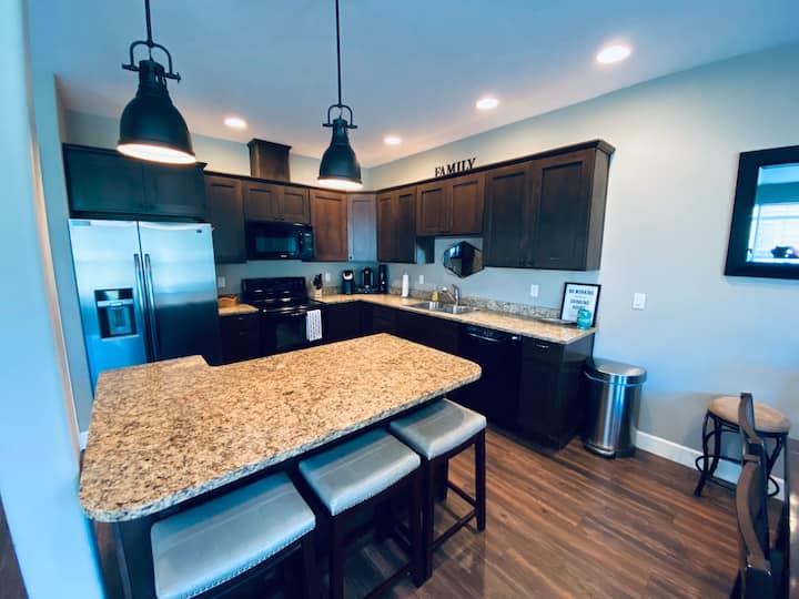 C03 Spacious 3br Townhouse On The Golf Course - Crescent Bar, WA