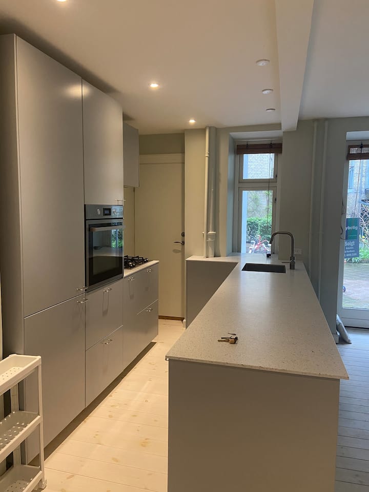 En Lille Perle På Indre ØSterbro - Copenhague