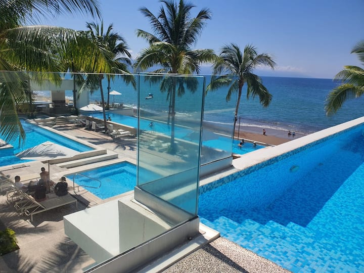 Frente A La Playa Departamento  En Harbor 171 - Puerto Vallarta