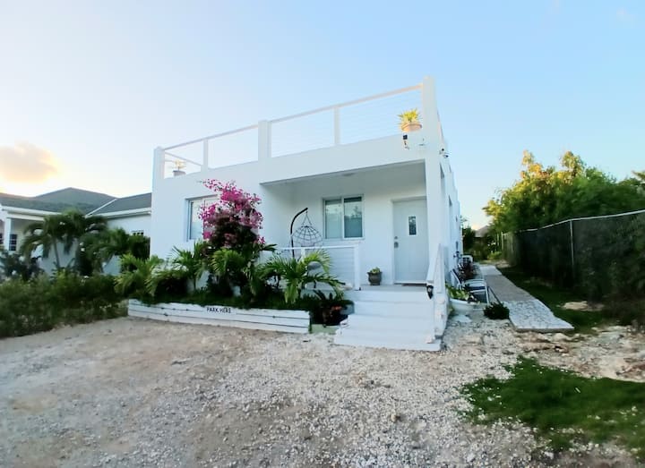 Pelican 12 Villa   Off Longbay  Kiteboarding Beach - Turks and Caicos Islands