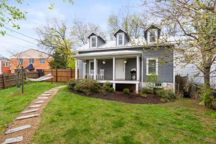 Stunning House! Big Fenced Private Yard For Dogs! - Charlottesville, VA