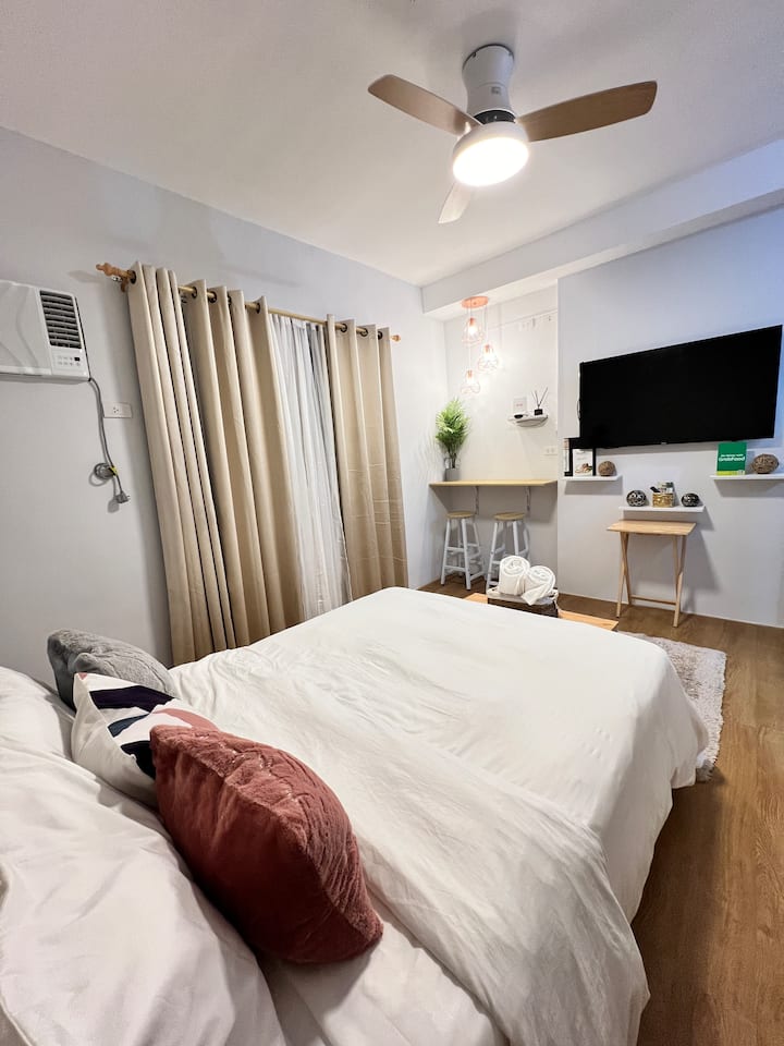 Cozy Minimalist Condo Mesatierra - Davao City