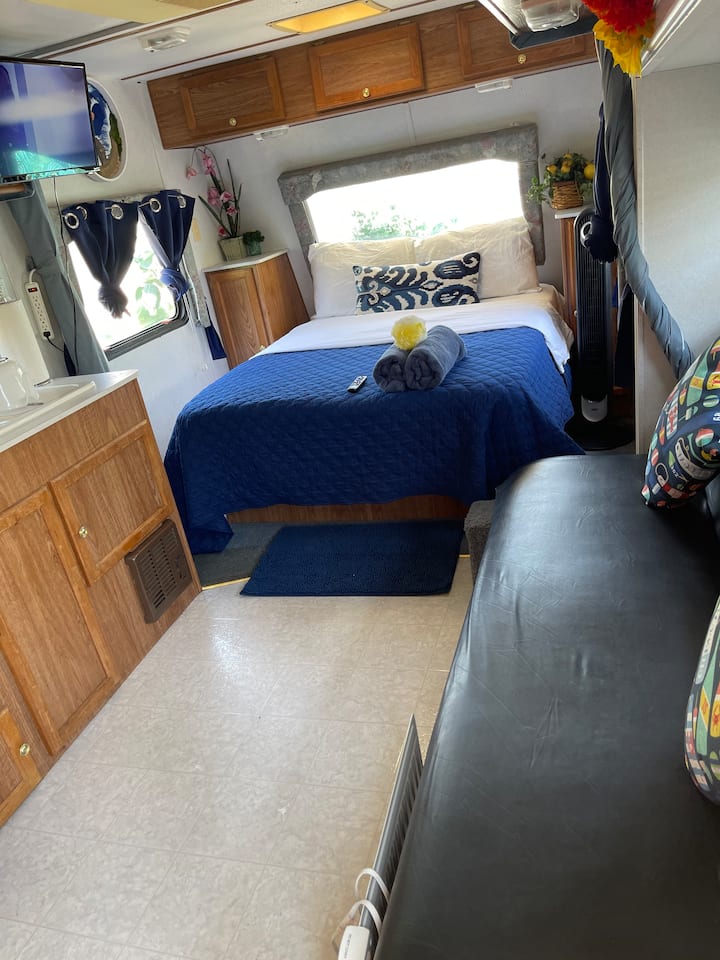 Cozy Relax And Rest—rv/camper - Ojai, CA