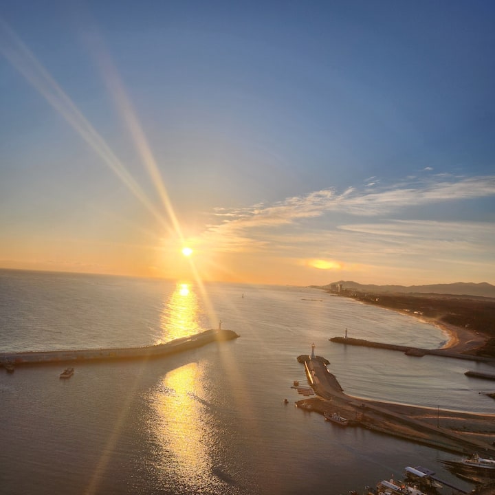 강릉 컨피네스 오션 스위트 고층 주니어스위트더블#동해안 초고층 오션뷰 #일출명소
#가족 - Gangneung-si