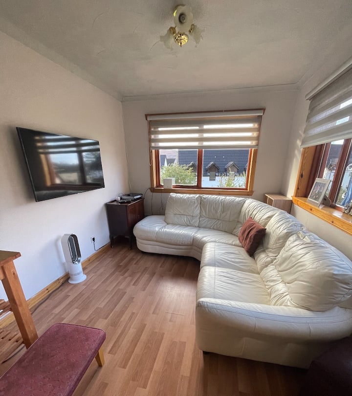 Cruachan - Room 3 - Double Room Private Bathroom - Ullapool