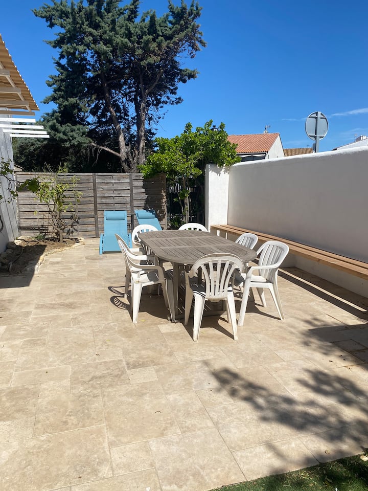 Grande Maison Plein Centre. - Saintes-Maries-de-la-Mer